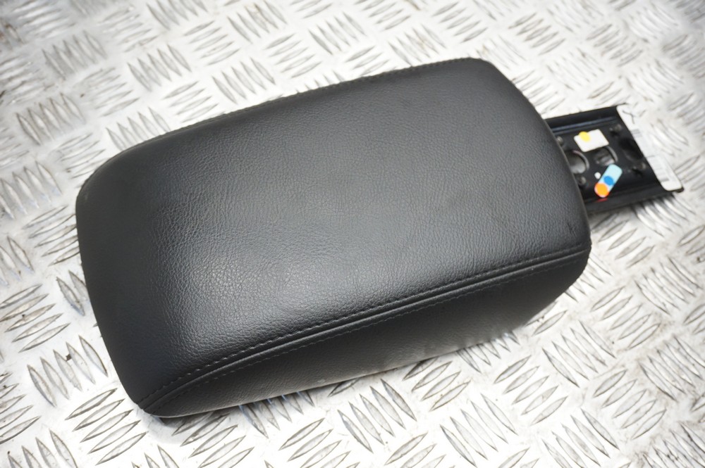 FORD FOCUS ST MK3 LEATHER ARM REST 2011-2015 FJ63 – Gala Motors