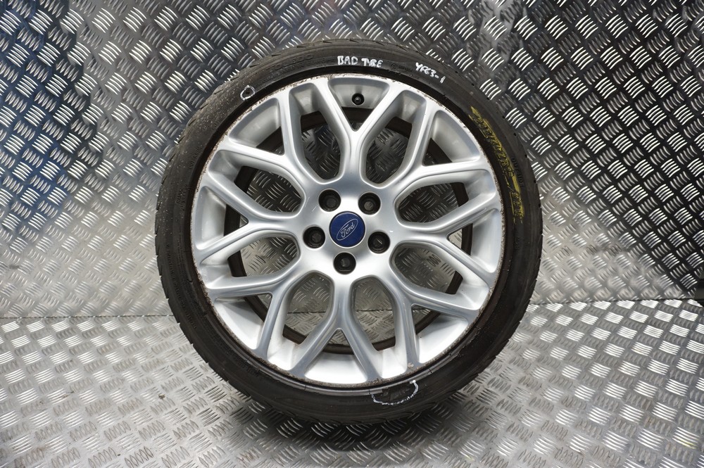FORD FOCUS MK3 R18 ALLOY WHEEL WITH BAD TYRE 2011-2015 YF63-1 – Gala Motors