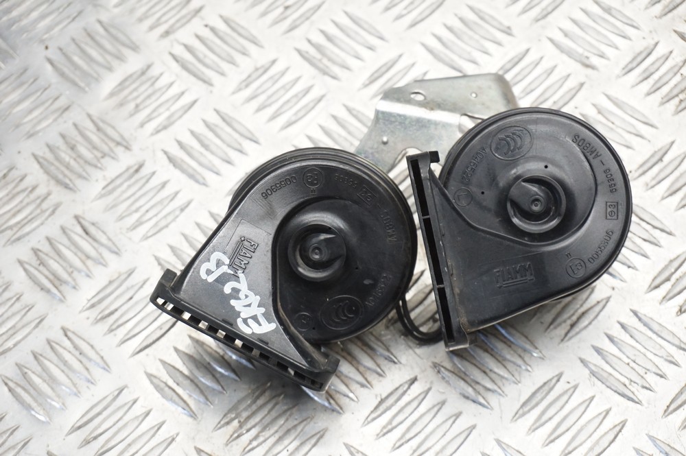 FORD FOCUS MK3 HORNS 2011-2015 EK62B – Gala Motors