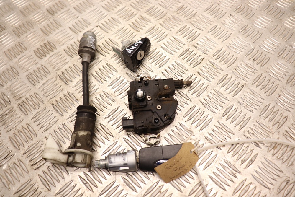 FORD FOCUS MK2 KEY DOOR IGNITION BONNET LOCK SET IN PANTHER BLACK 2008 ...