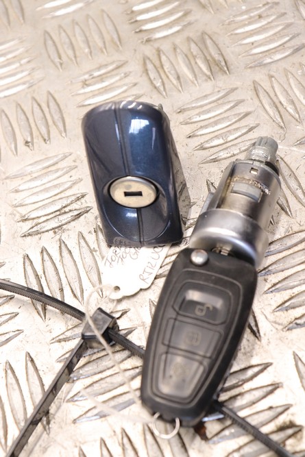 FORD FOCUS MK3 KEY DOOR IGNITION LOCK IN MIDNIGHT SKY 2011-2015 RJ12 ...