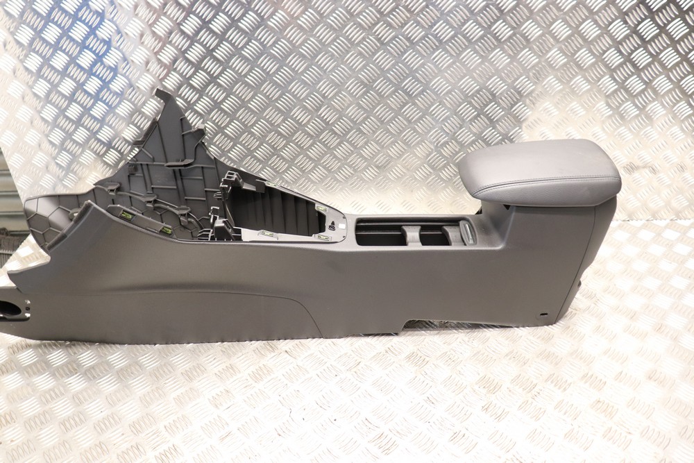 FORD FOCUS MK3 ST CENTRE CONSOLE WITH ARM REST 2015-2018 ST18D – Gala ...