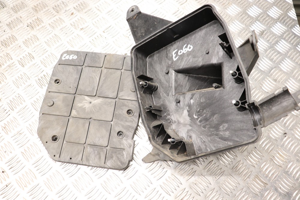 FORD FOCUS MK2 ENGINE ECU CAGE HOLDER BRACKET HOUSING 2008-2011 EO60 ...