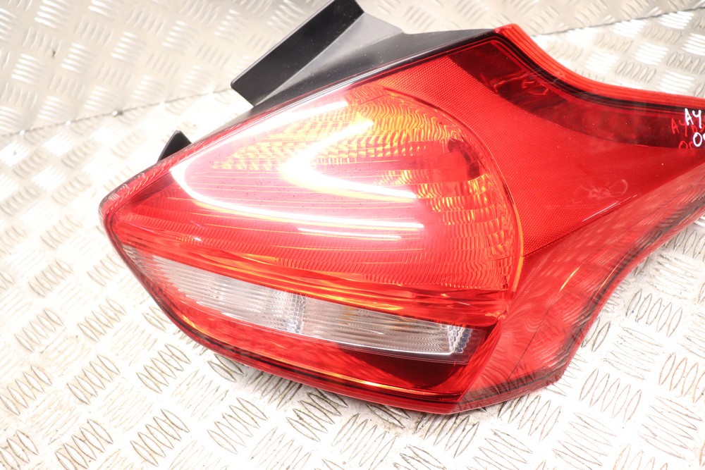 FORD FOCUS MK3 HATCHBACK REAR OS LIGHT CLUSTER (NON LED) 2015-2018 AY65 ...