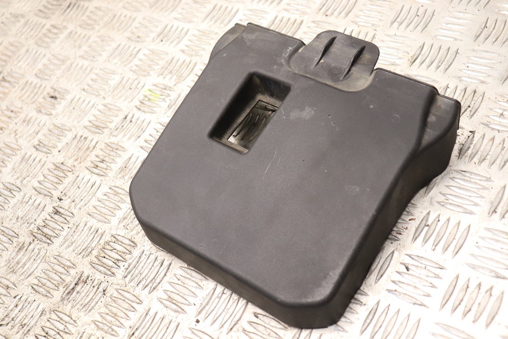 FORD FOCUS MK3 BATTERY BOX COVER LID 2015-2018 FG18 – Gala Motors