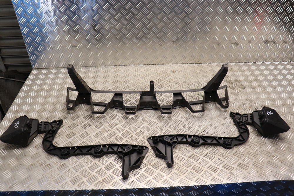 FORD FOCUS MK3 ESTATE REAR BUMPER BRACKETS 2015-2018 CP66 – Gala Motors