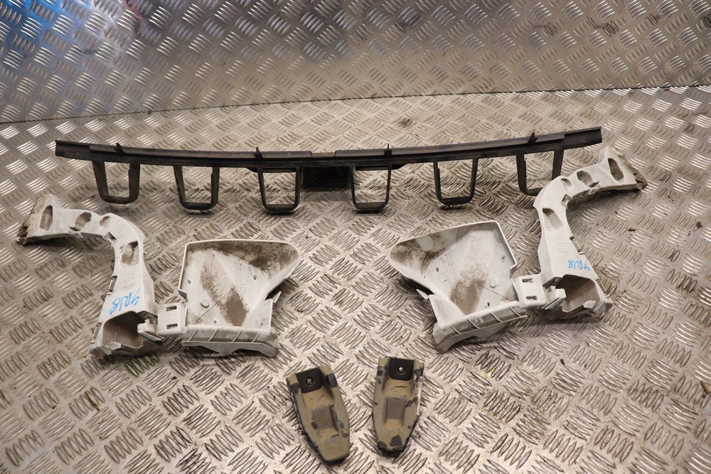 FORD FOCUS MK3 HATCHBACK REAR BUMPER BRACKETS 2015-2018 YR18 – Gala Motors