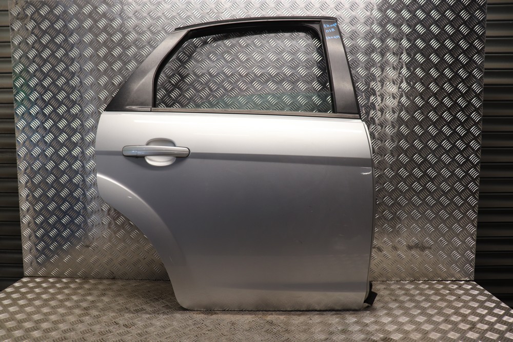 FORD FOCUS MK2 HATCHBACK OSR DOOR IN MOONDUST SILVER (SEE PHOTOS) 2008 ...