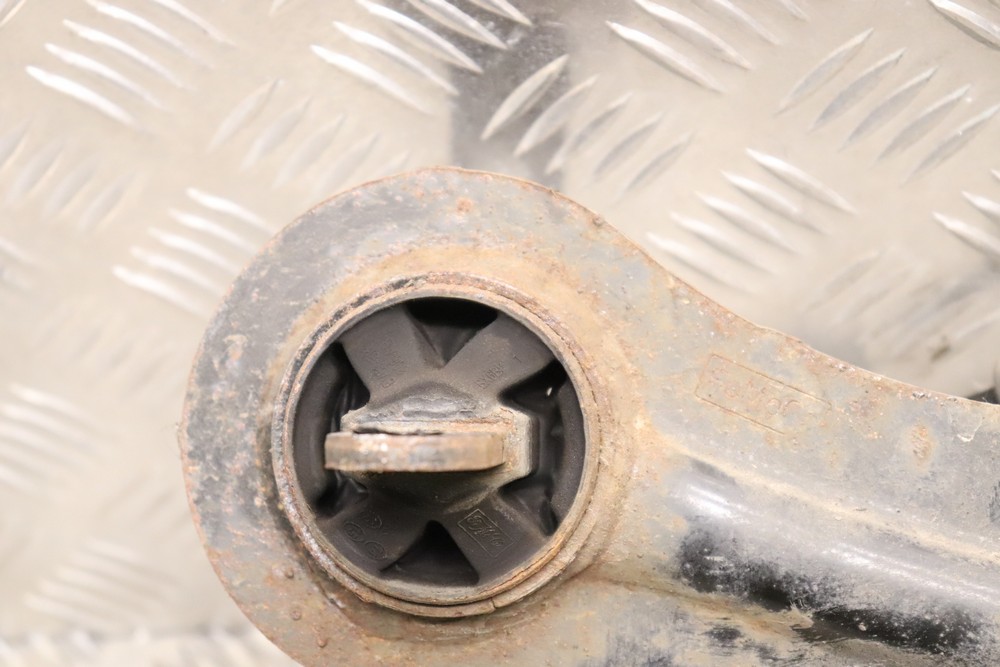 FORD FOCUS MK3 HATCHBACK REAR NSR SUSPENSION TRAILING ARM BUSH 2015 ...