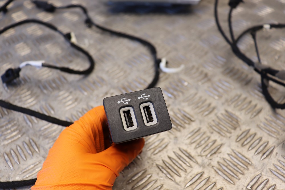 FORD KUGA MK2 VIGNALE SYNC3 SAT NAV SCREEN APIM MODULE WITH USB, GPS 17 ...