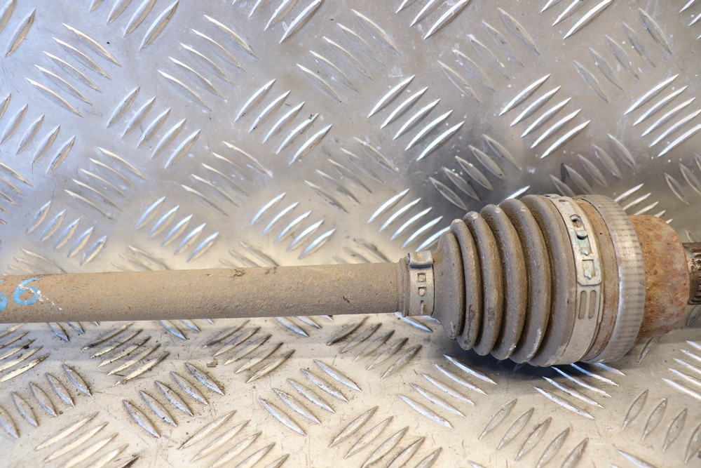 FORD KUGA MK2 2.0 TDCI REAR DRIVESHAFT 2013-2016 BJ66-1 – Gala Motors