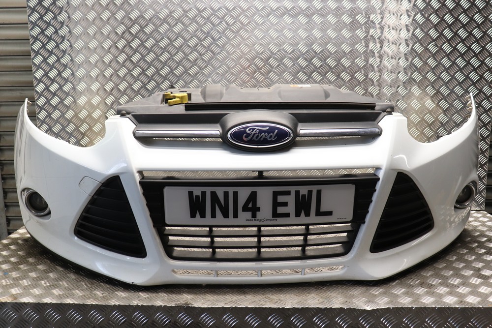 FORD FOCUS MK3 FRONT BUMPER COMPLETE IN FROZEN WHITE (SEE PHOTOS) 2011 ...