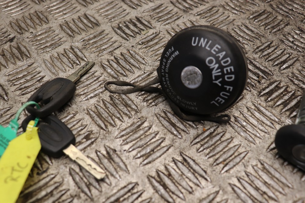 FORD KA MK2 KEY IGNITION DOOR FUEL CAP LOCK SET 2009-2016 HG12P – Gala ...
