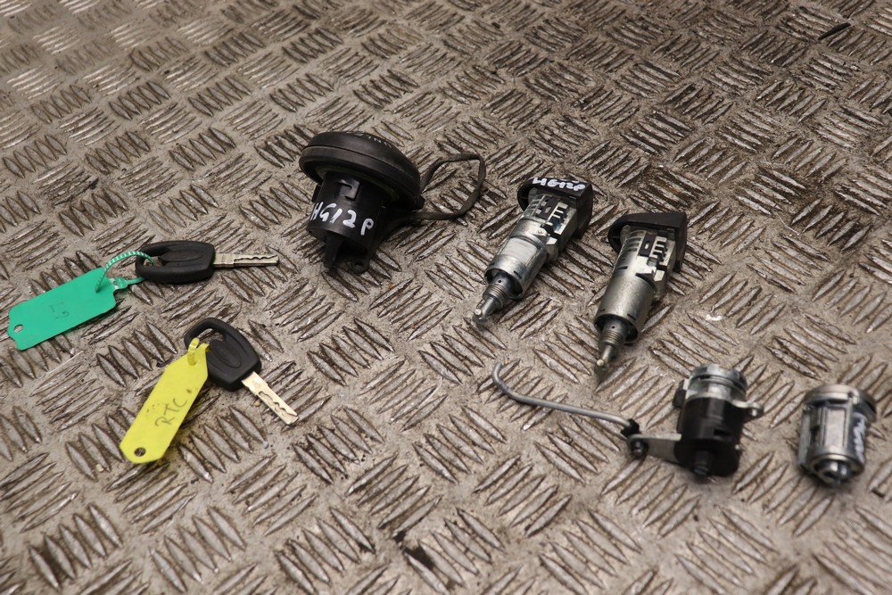 FORD KA MK2 KEY IGNITION DOOR FUEL CAP LOCK SET 2009-2016 HG12P – Gala ...