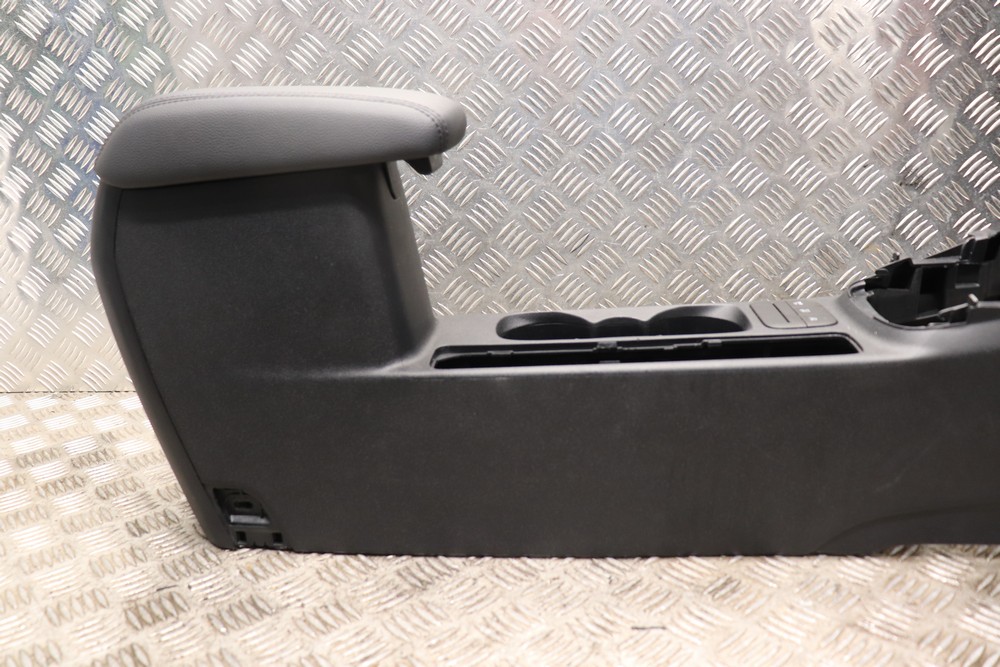 FORD FIESTA MK8 CENTRE CONSOLE ARM REST (SEE PHOTOS) 2017-2021 CF21 ...