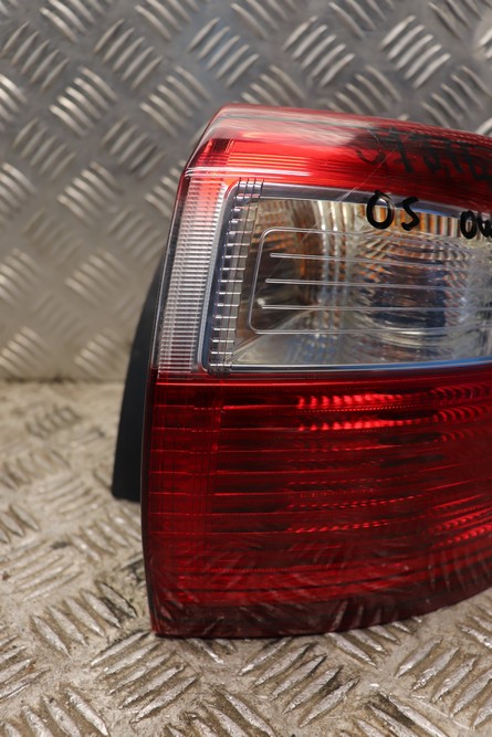 FORD C-MAX MK2 OS REAR OUTER TAIL LIGHT 2011-2015 YJ14 – Gala Motors