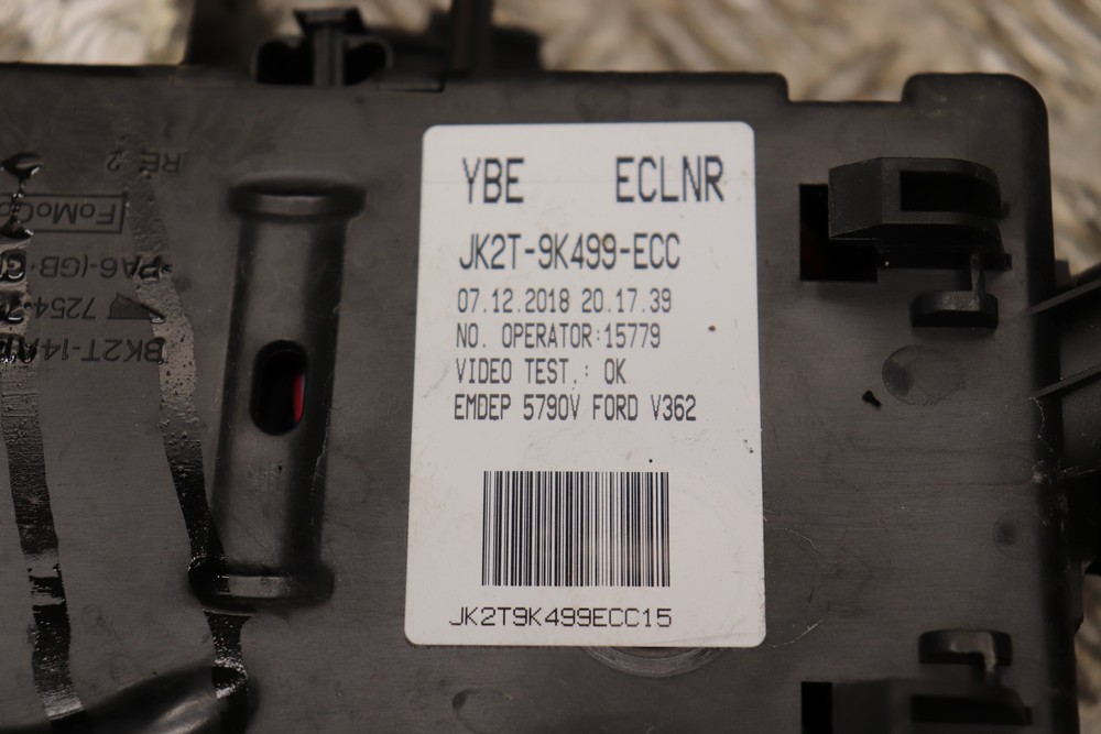 TRANSIT CUSTOM MK8 2.0TDCI EURO 6 ENGINE BAY FUSE BOX WITH LOOM 2018 ...