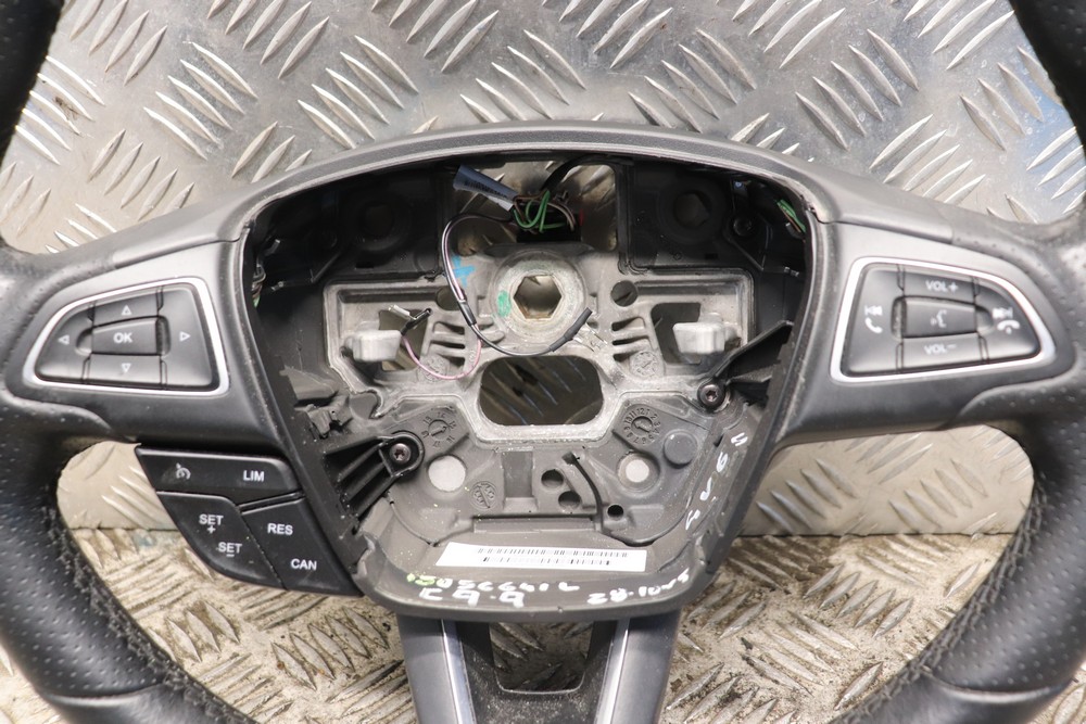 FORD FOCUS MK3 ST STEERING WHEEL WITH CONTROLS (SEE PHOTOS) 2015-2018 ...