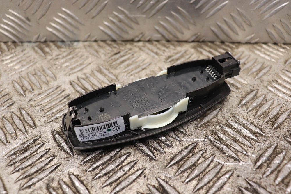 FORD FOCUS MK3 ST INTERIOR ROOF LIGHT 2015-2018 GV65-1 – Gala Motors