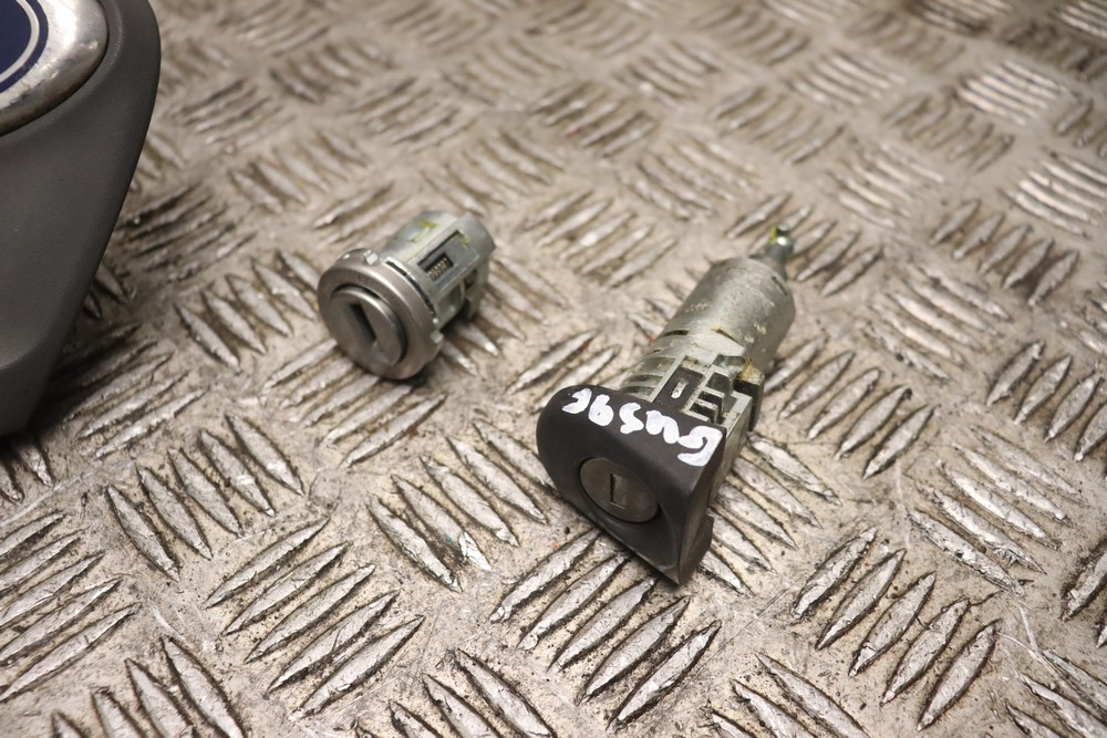 FORD KA MK2 KEY DOOR BOOT IGNITION TANK LOCK IN STROBE GREY 2009-2016 ...