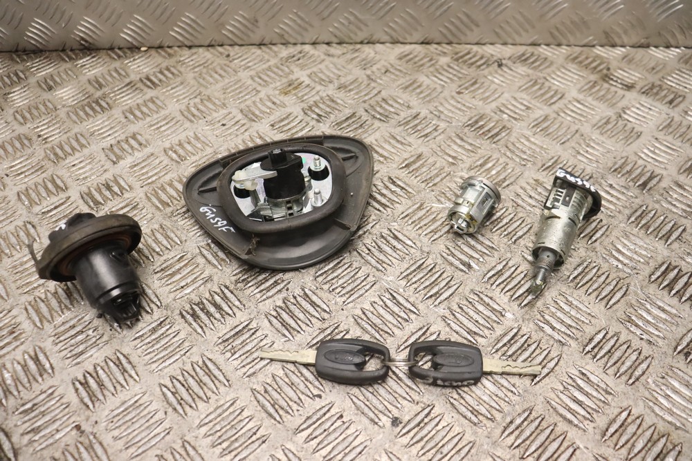 FORD KA MK2 KEY DOOR BOOT IGNITION TANK LOCK IN STROBE GREY 2009-2016 ...