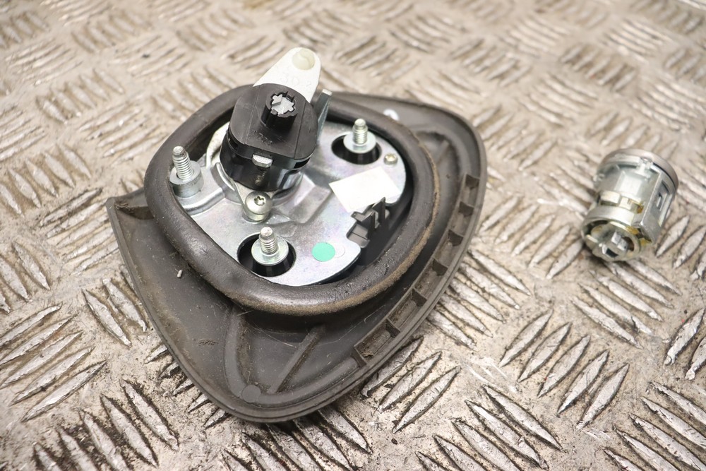 FORD KA MK2 KEY DOOR BOOT IGNITION TANK LOCK IN STROBE GREY 2009-2016 ...