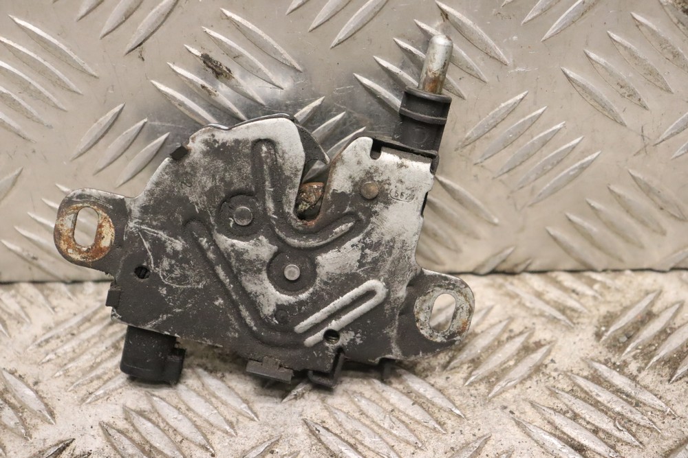 FORD FOCUS MK2 BONNET LOCK CATCH 2005-2008 VN06 – Gala Motors