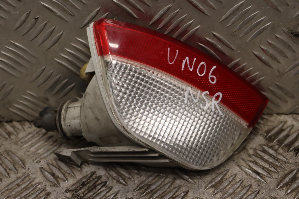 FORD FOCUS MK2 HATCHBACK NSR REAR FOG LIGHT 2005-2008 VN06 – Gala Motors