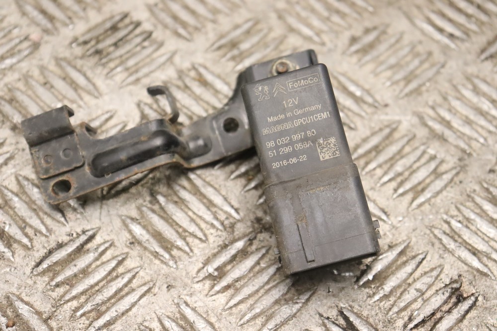 FORD FIESTA MK7 1.5 TDCI GLOWPLUG RELAY 9803299780 2013-2017 YO16 ...