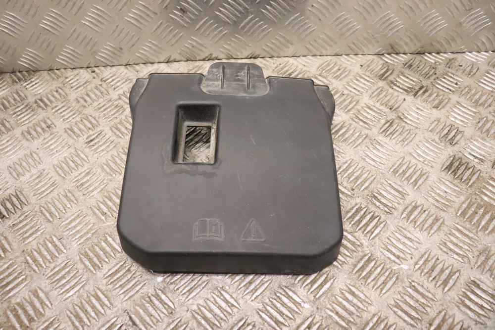 FORD FOCUS MK3 BATTERY BOX COVER LID 2011-2015 DK64 – Gala Motors