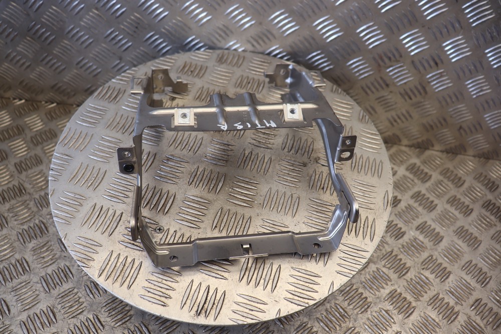 FORD KUGA MK2 RADIO RETAINER METAL BRACKET 2017-2019 MT19R – Gala Motors