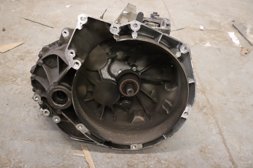 FORD FOCUS MK3 1.6 TDCI EURO 5 MANUAL 6SP GEARBOX AV6R-7002-KH 2011-2015 EU13 – Gala Motors