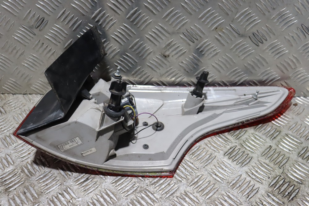 FORD FOCUS MK3 ESTATE NS REAR OUTER LED LIGHT CLUSTER (SEE PHOTOS) 2011 ...