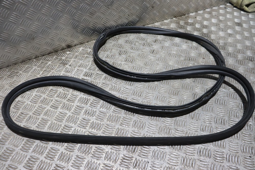 FORD FOCUS MK4 HATCHBACK BOOT TAILGATE RUBBER SEAL (ON BODY) 2018-2021 ...