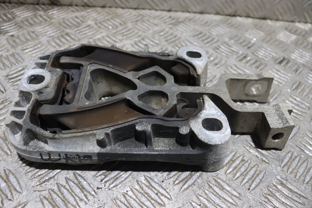 FORD FOCUS MK4 1.0 FOX GEARBOX REAR MOUNT 2018-2021 WK19 – Gala Motors