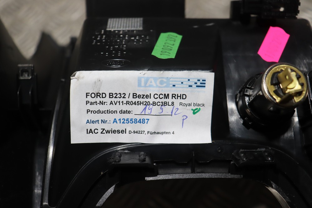 FORD B-MAX MK1 CLIMATE CONTROLS GEAR SURROUND TRIM (SEE PHOTOS) 2012 ...