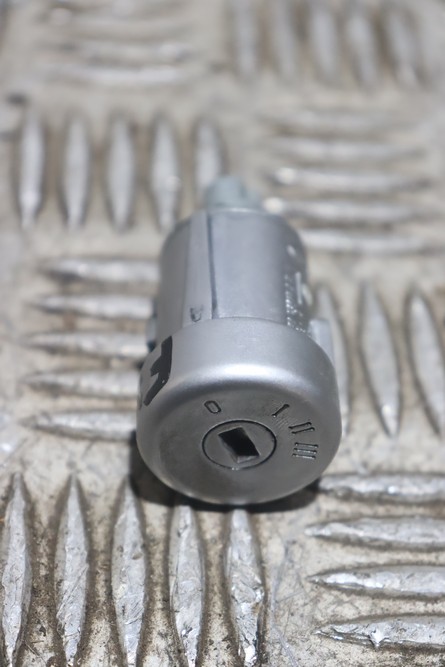 FORD FOCUS MK2 KEY DOOR IGNITION BONNET LOCK SET IN AVALON BLUE 2008 ...