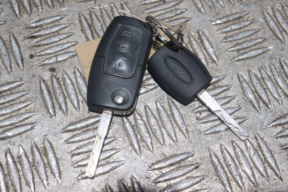 FORD FOCUS MK2 KEY DOOR IGNITION BONNET LOCK SET IN AVALON BLUE 2008 ...