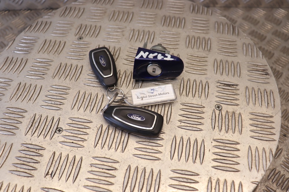 FORD KUGA MK2 ST-LINE TWO KEYS DOOR LOCK IN DEEP IMPACT BLUE 2017-2019 ...