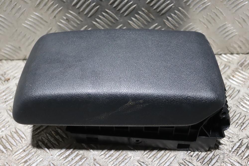 FORD ECOSPORT MK1 CENTRE CONSOLE ARM REST 2018-2020 EJ69 – Gala Motors