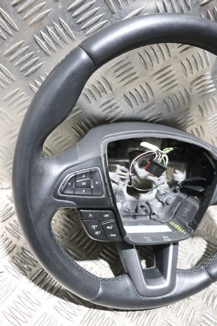 FORD FOCUS MK3 STEERING WHEEL WITH CONTROLS 2015-2018 EG66 – Gala Motors