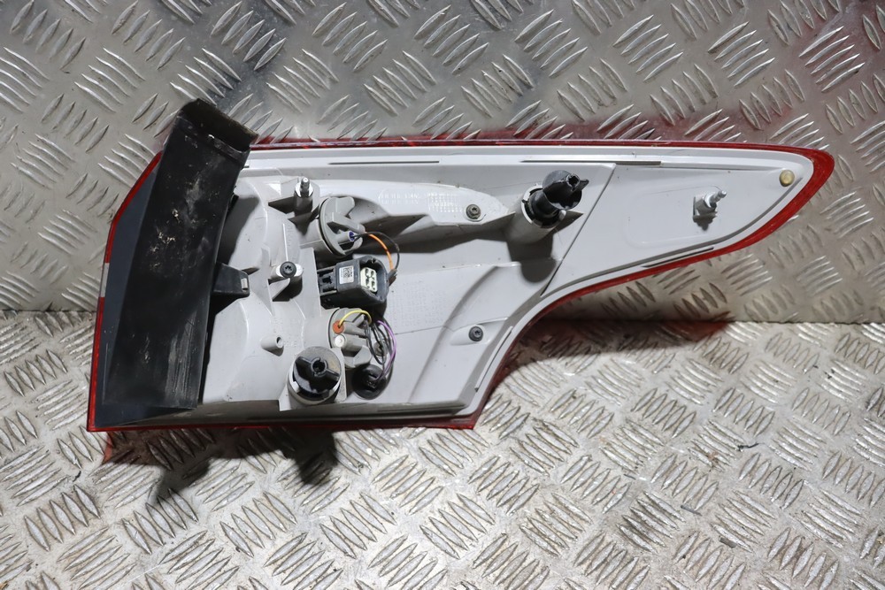 FORD FOCUS MK3 ESTATE REAR NS LED OUTER TAIL LIGHT CLUSTER 2015-2018 ...