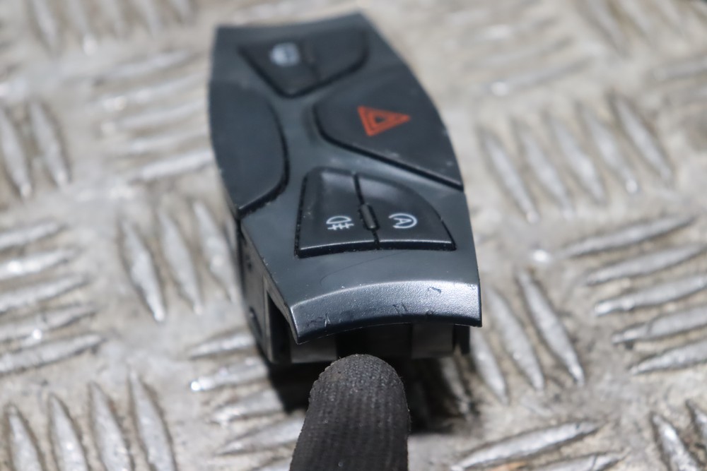 FORD KA MK2 CENTRE CONSOLE FASCIA BUTTONS HAZARD SWITCH 2009-2016 BK14 ...