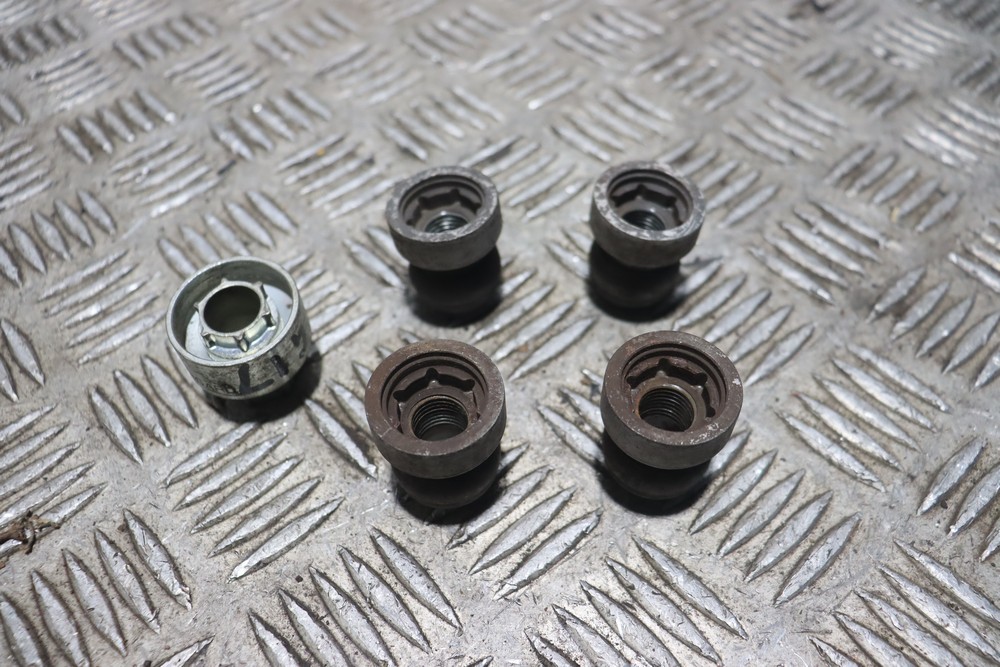 FORD TRANSIT CUSTOM MK8 ALLOY WHEEL LOCKING NUTS 2017-2018 LG17 – Gala ...