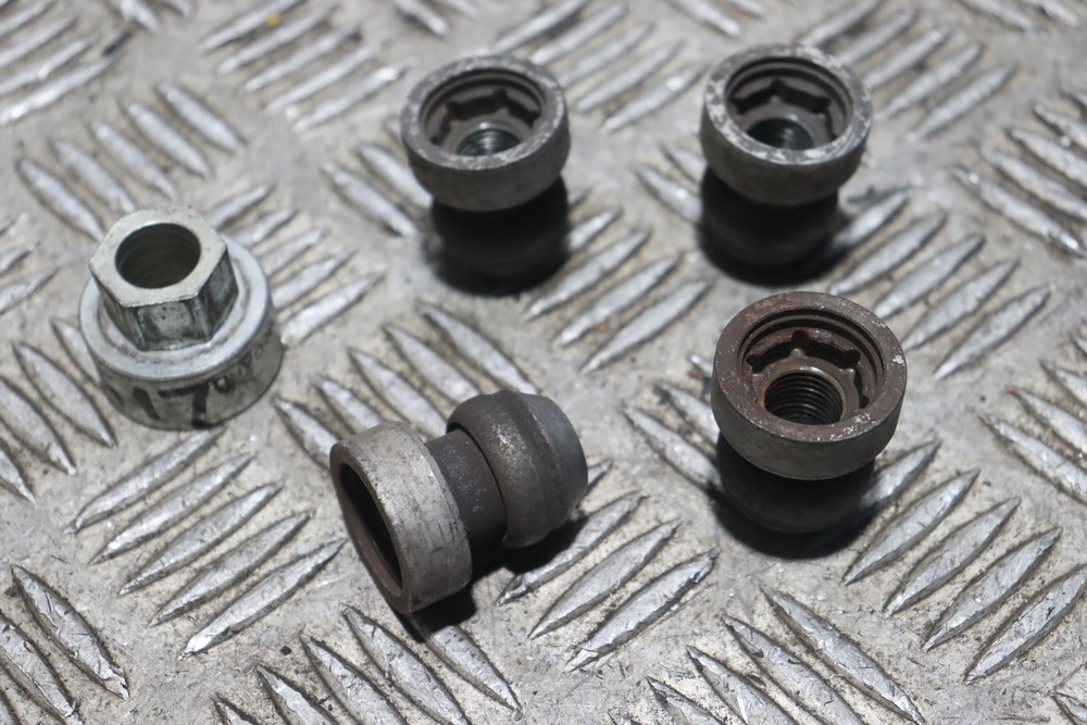 FORD TRANSIT CUSTOM MK8 ALLOY WHEEL LOCKING NUTS 2017-2018 LG17 – Gala ...