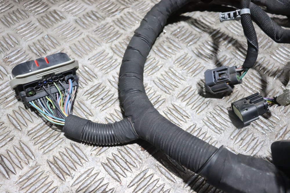 FORD TRANSIT CUSTOM MK8 2.0ECOBLUE EURO 6 ENGINE BAY FUSE BOX LOOM 2017 ...