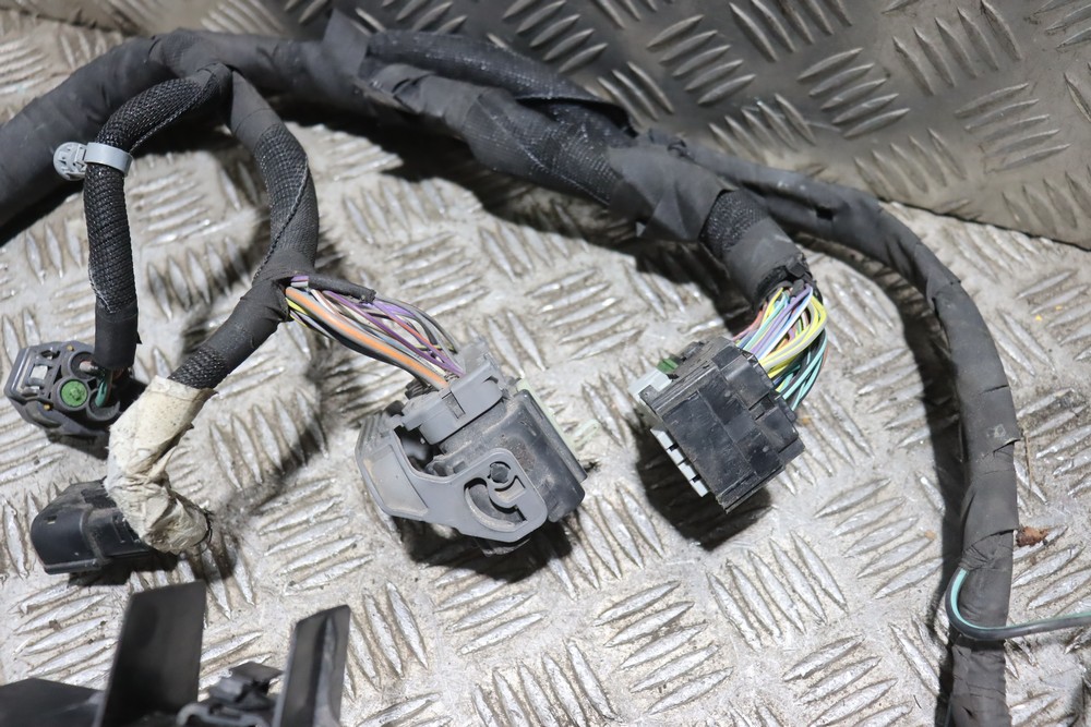 FORD TRANSIT CUSTOM MK8 2.0ECOBLUE EURO 6 ENGINE BAY FUSE BOX LOOM 2017 ...