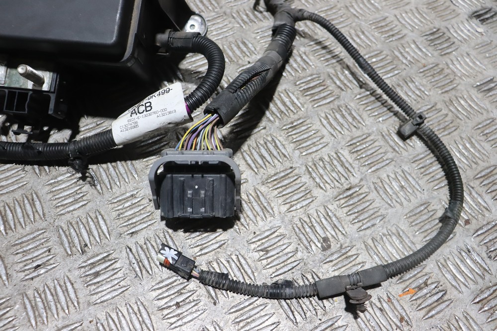 FORD TRANSIT CUSTOM MK8 2.0ECOBLUE EURO 6 ENGINE BAY FUSE BOX LOOM 2017 ...