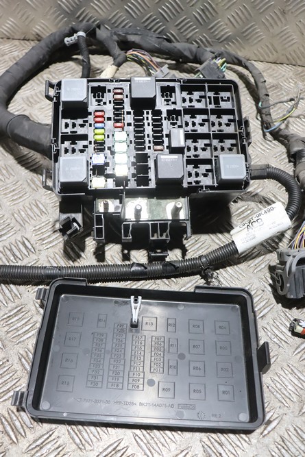 FORD TRANSIT CUSTOM MK8 2.0ECOBLUE EURO 6 ENGINE BAY FUSE BOX LOOM 2017 ...