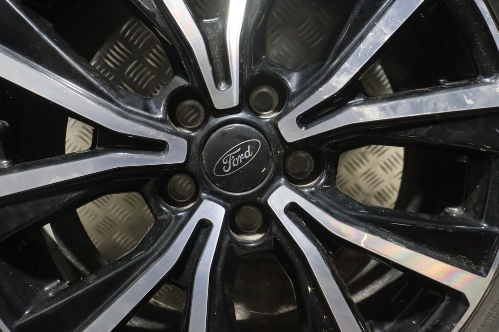 FORD PUMA MK1 R17 ALLOY WHEEL WITH BAD TYRE 2019-2022 KW70-2 – Gala Motors